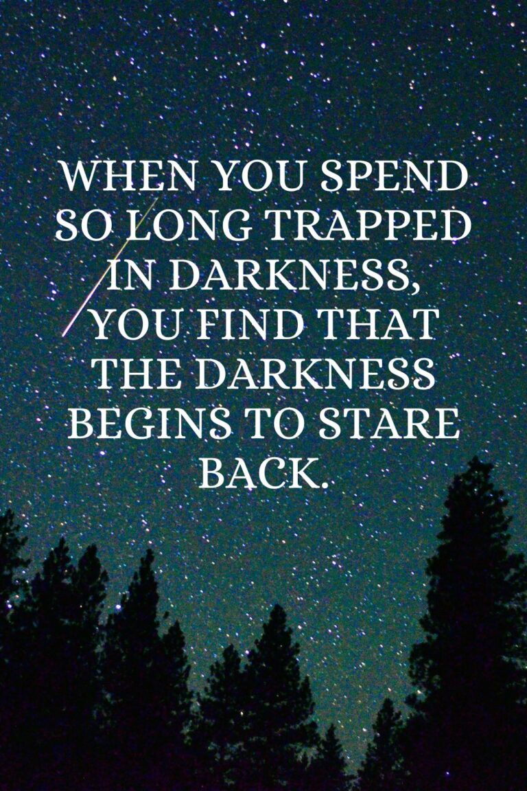 25 Best A Court of Mist and Fury Quotes (With Page Numbers)